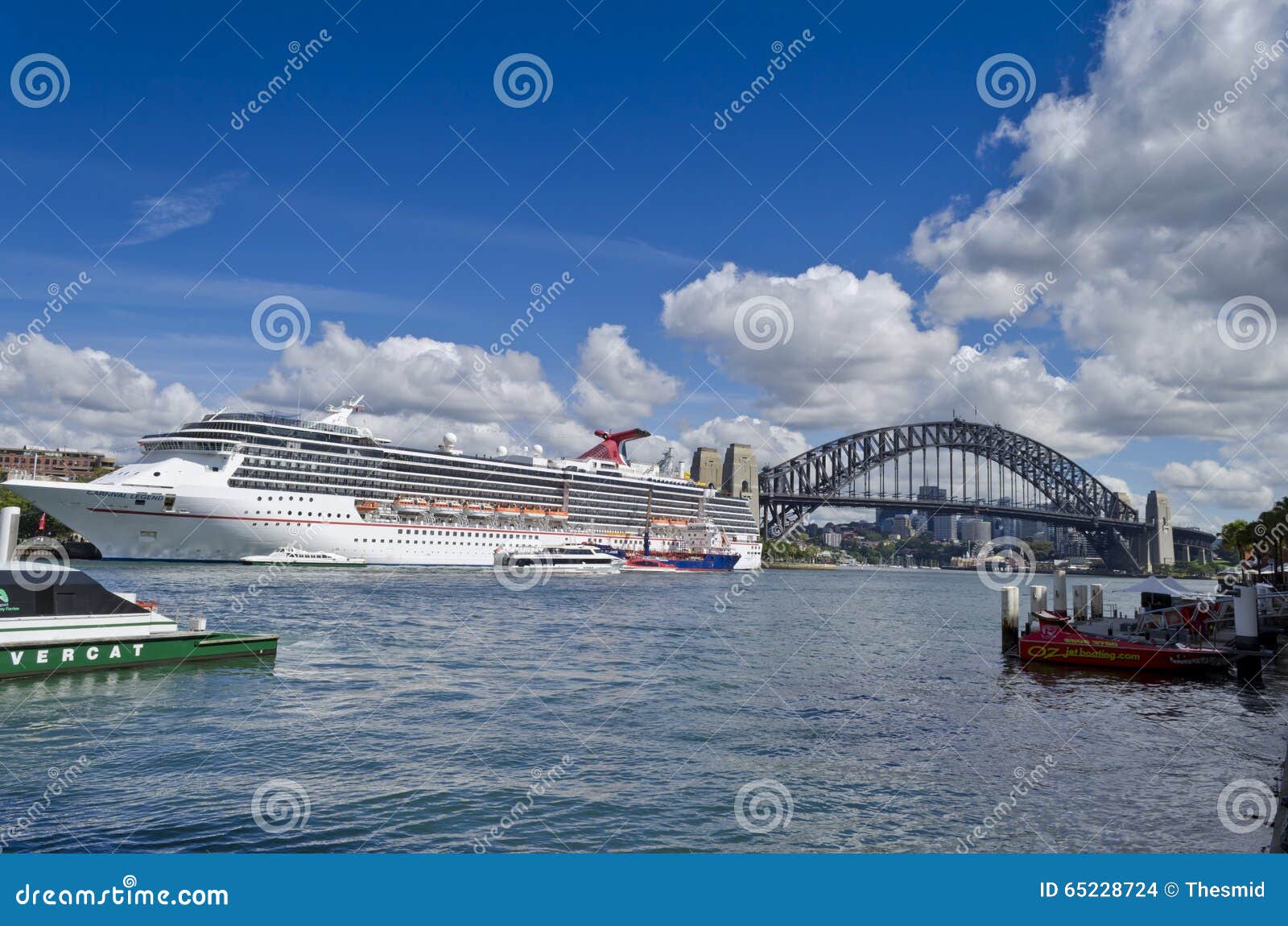 Watercraft on Sydney Harbour Editorial Stock Image - Image of cruse ...