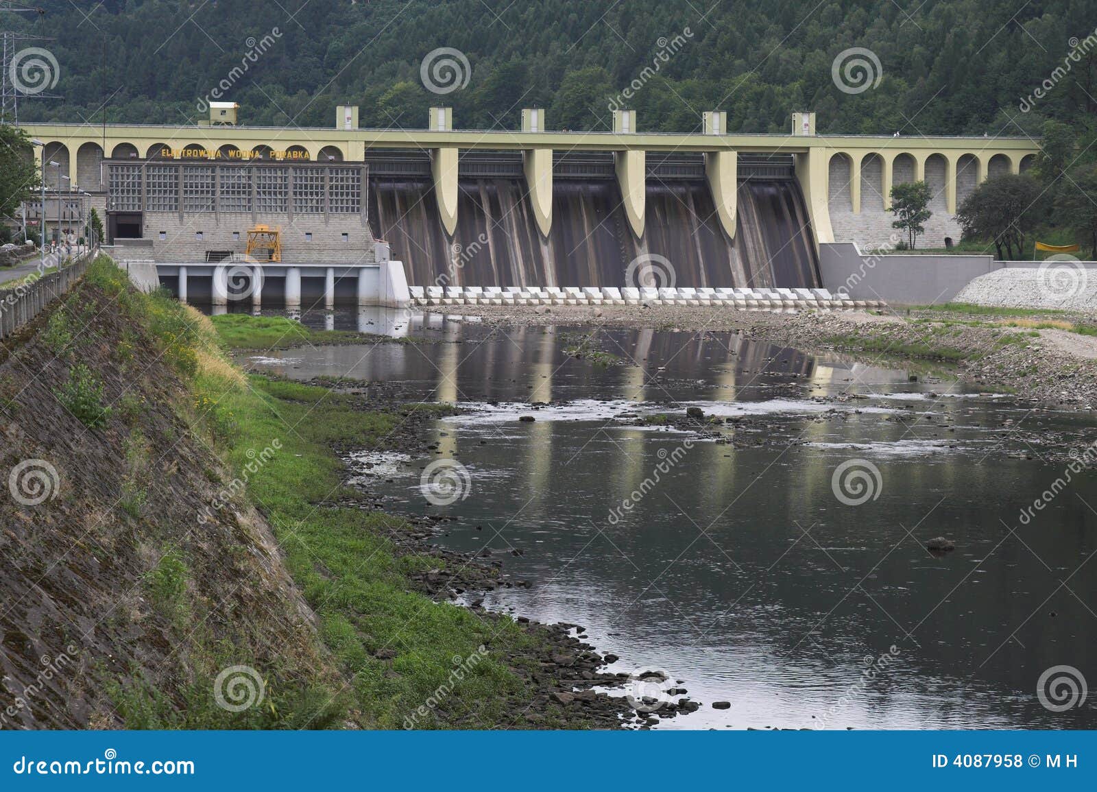 Waterdam Royalty-Free Stock Photography | CartoonDealer.com #4087973