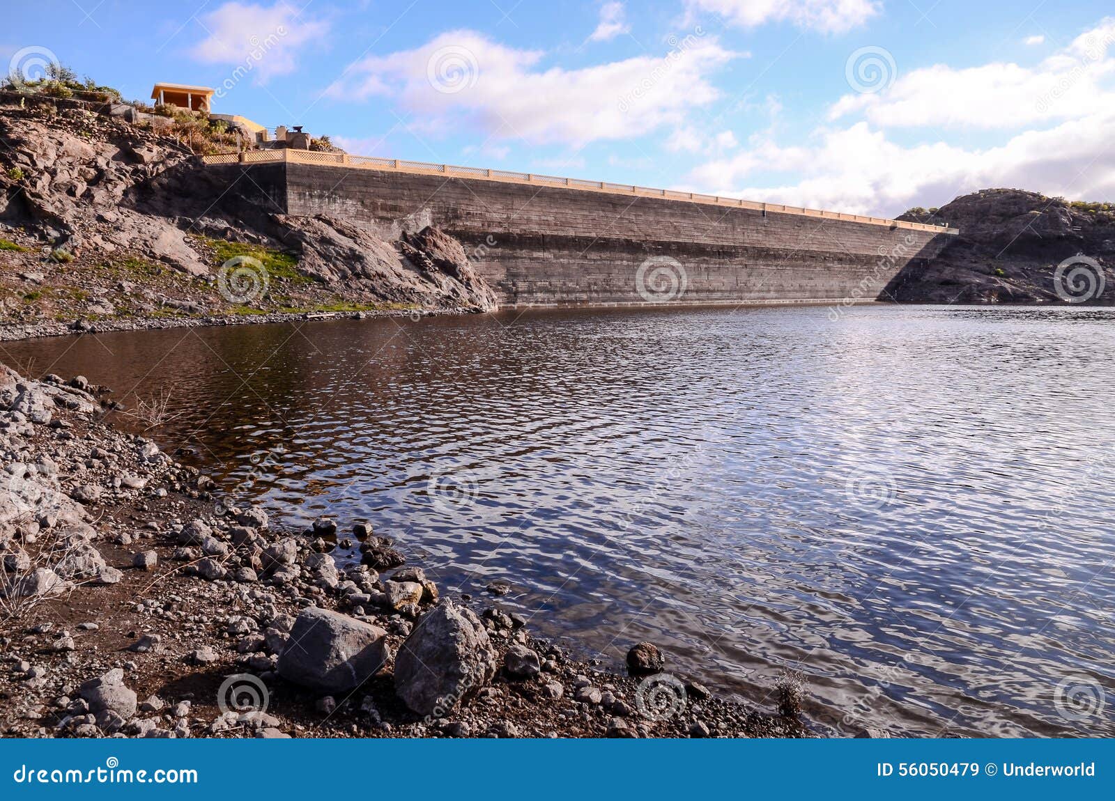 Waterdam stock afbeelding. Image of canion, rivier, meer - 56050479