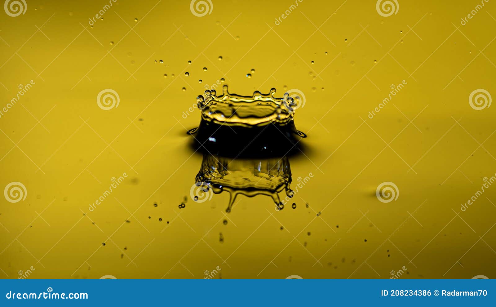Waterdrop Forming a Crown of Water Stock Photo - Image of crash, drops ...