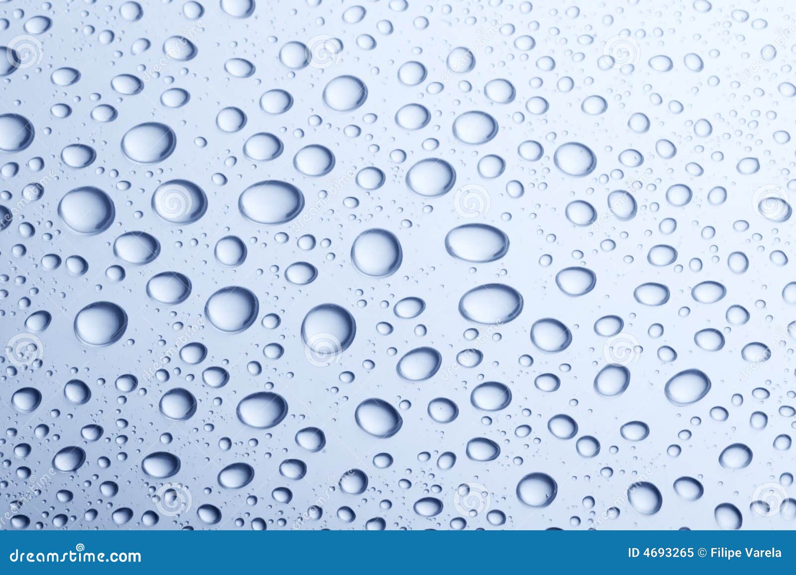 Waterdrops Hintergrund stockbild. Bild von reflexion, farbton - 4693265