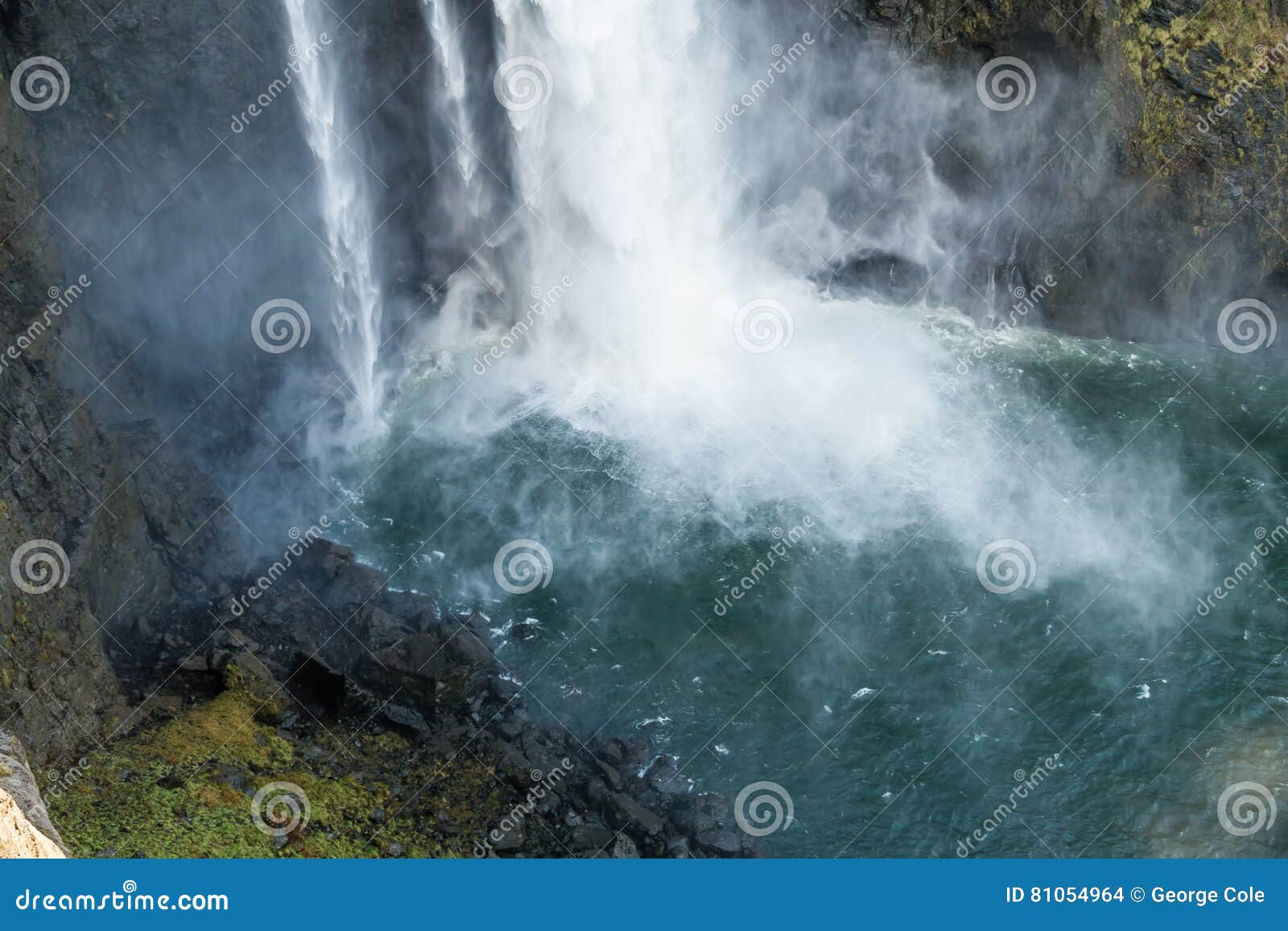 Waterfall Bottom stock photo. Image of washington, flowing - 81054964