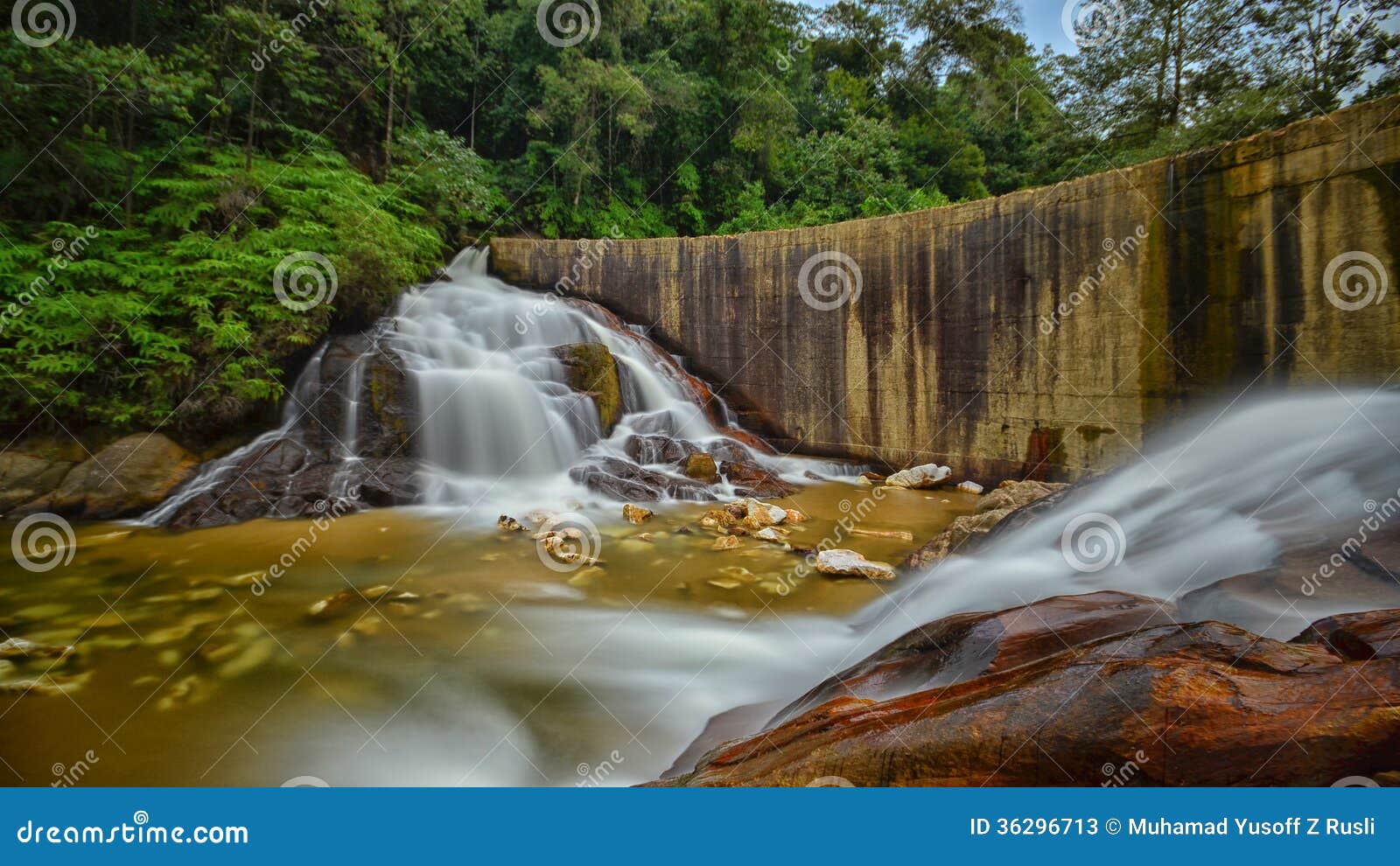 Waterfall at a dam stock image. Image of plant, vacation - 36296713