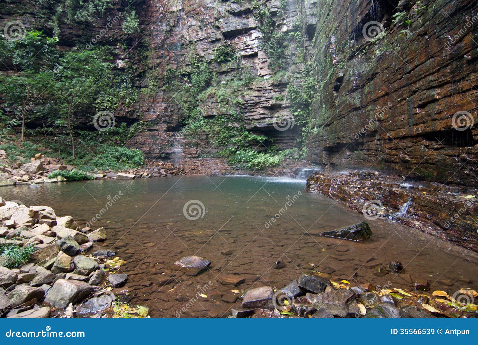 Waterfall in Dindefelo stock image. Image of waterfall - 35566539