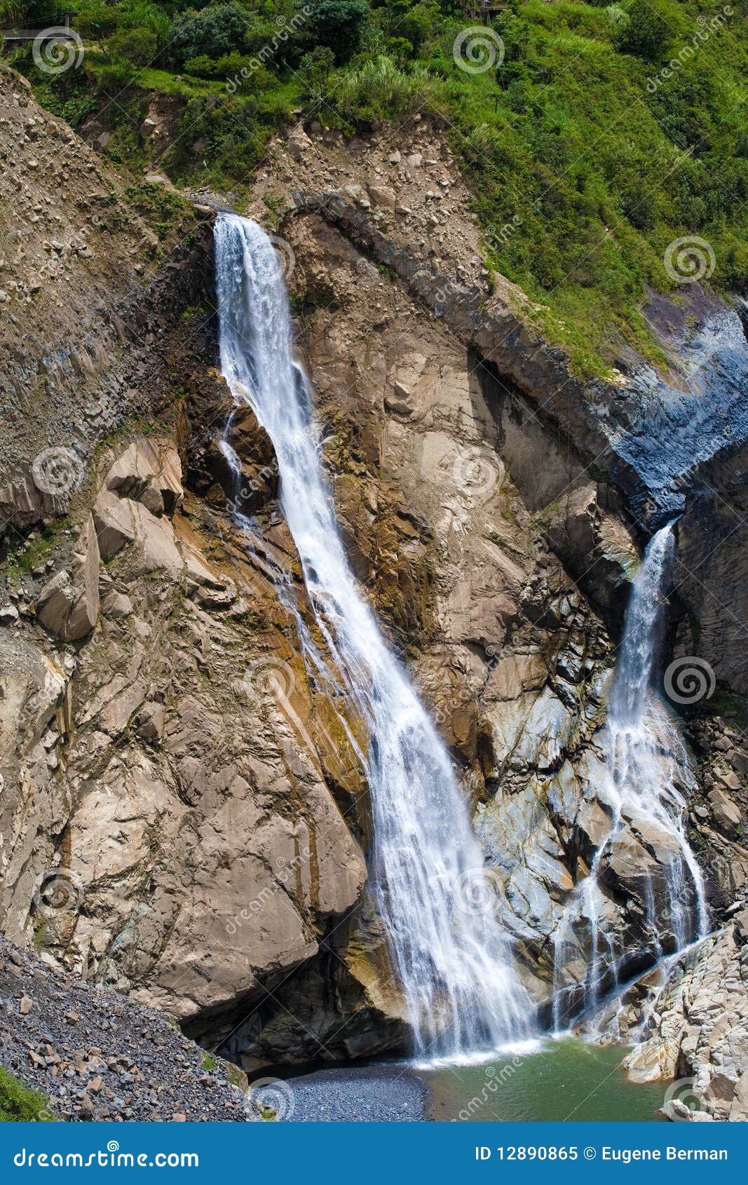 Waterfall in Ecuador stock image. Image of flow, foliage - 12890865