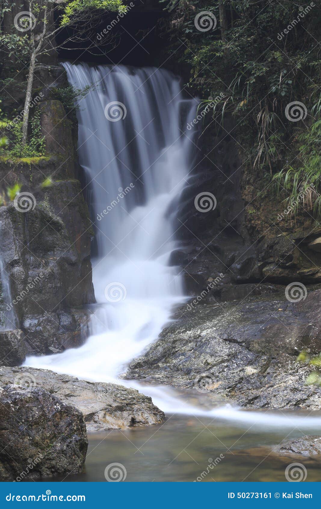Waterfall formed bend flow stock image. Image of size - 50273161