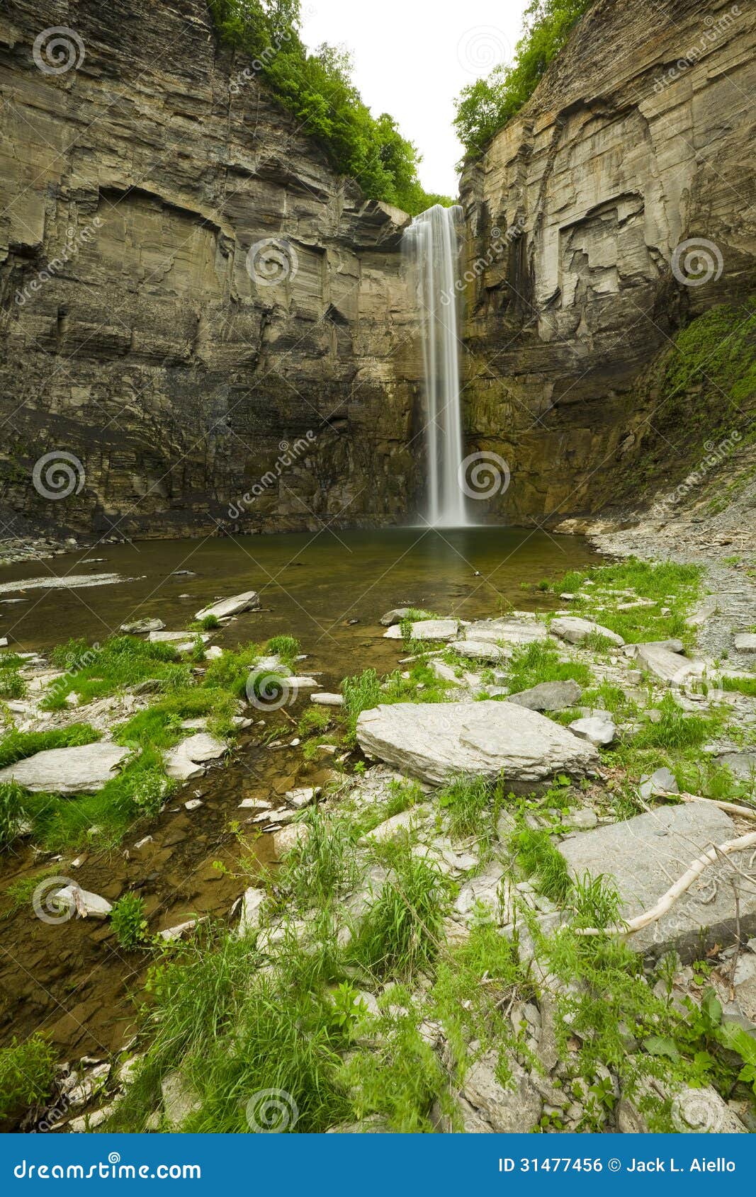 Waterfall and Gorge stock photo. Image of autumn, brook - 31477456