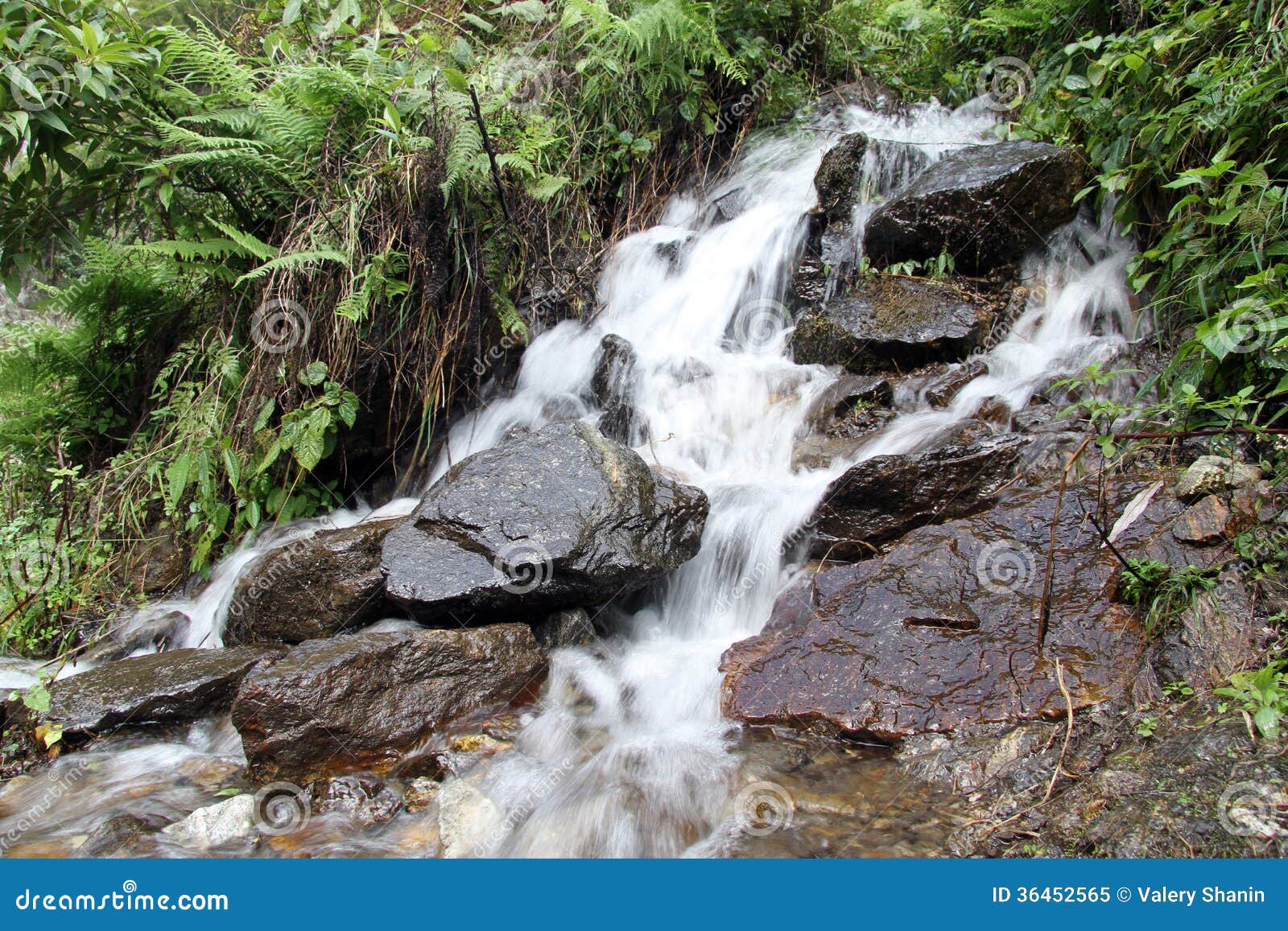 Waterfall stock image. Image of grass, mount, green, smooth - 36452565