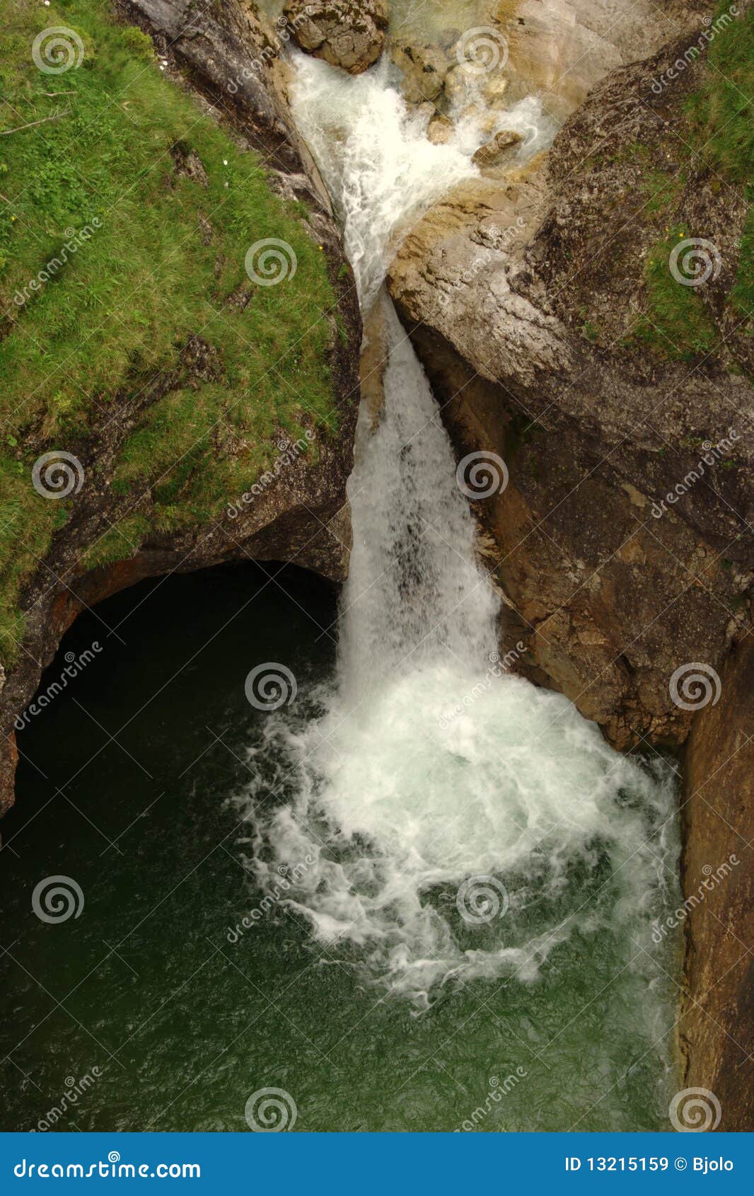 Waterfall with Green Water Basin Stock Image - Image of white, moss ...