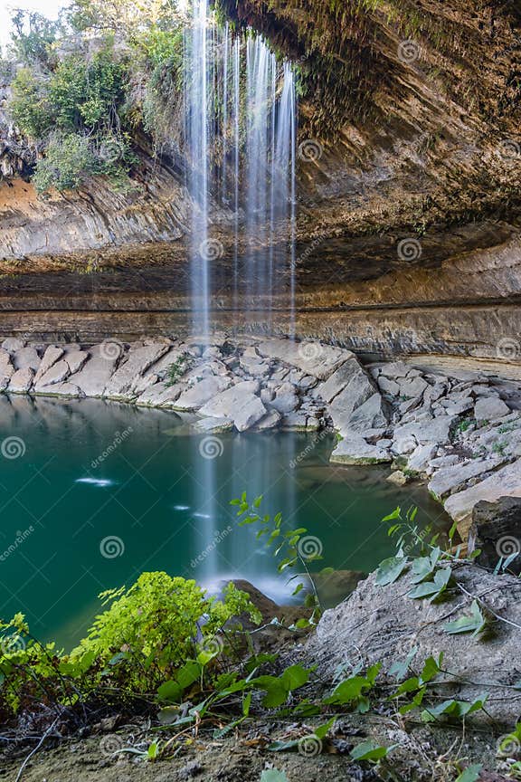 Waterfall at Hamilton Pool stock photo. Image of formations - 79652128