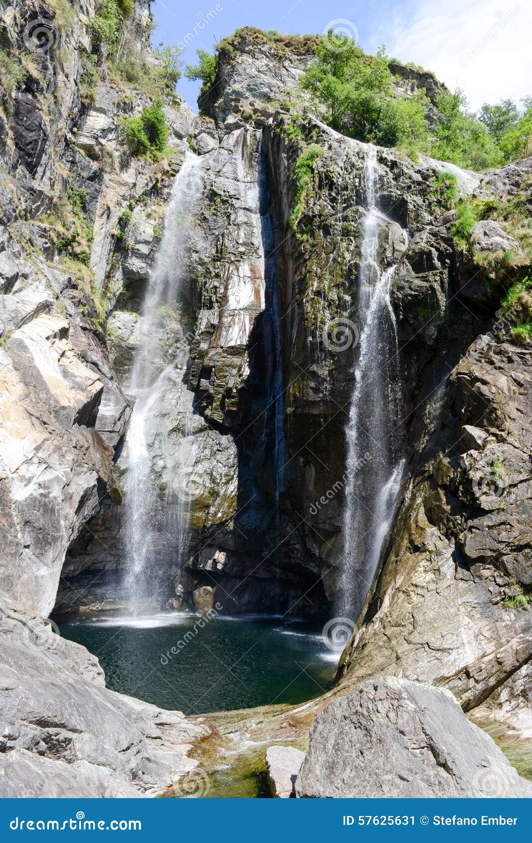 The waterfall of Maggia stock image. Image of motion - 57625631
