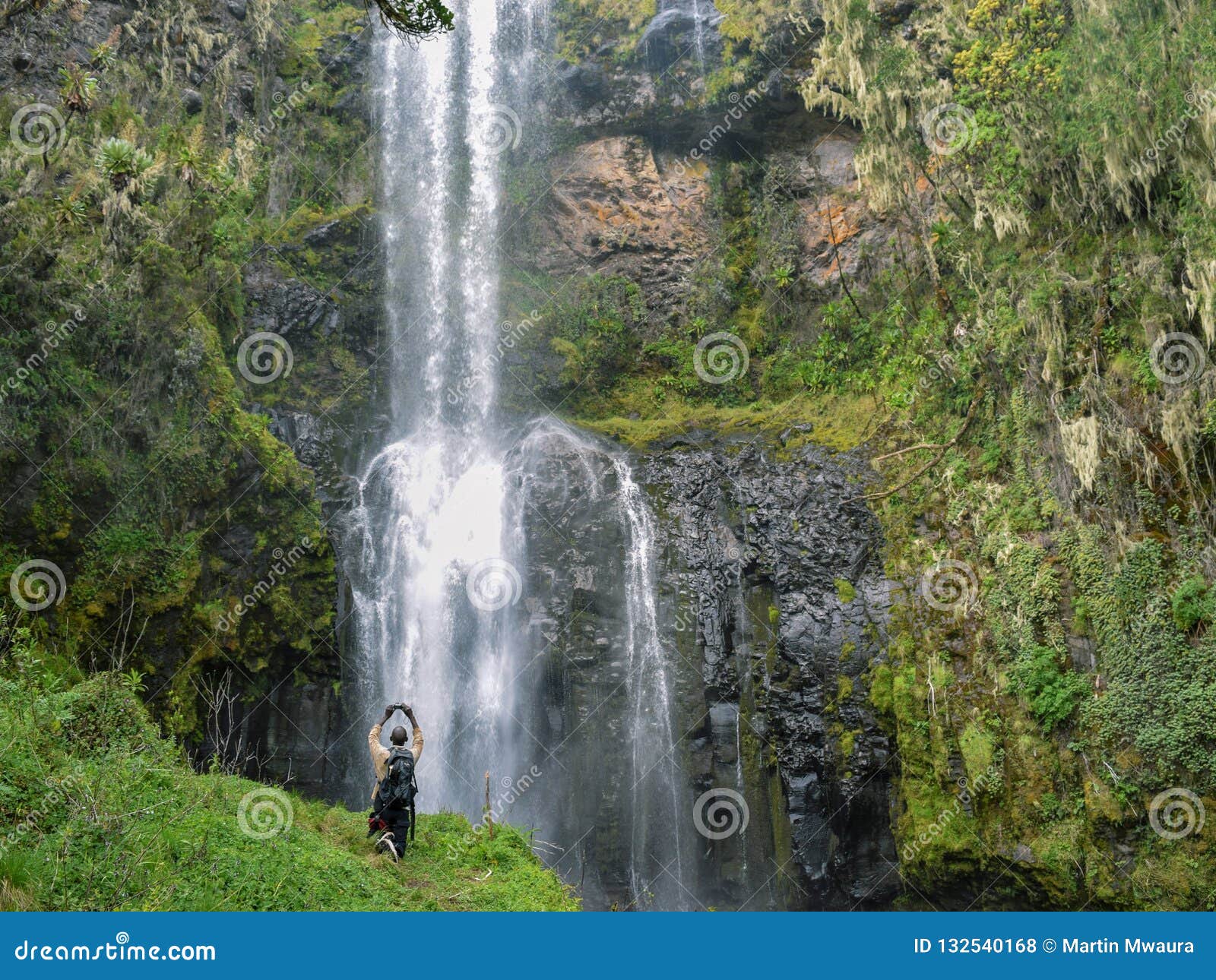 Waterfall in Mount Kenya editorial stock photo. Image of river - 132540168