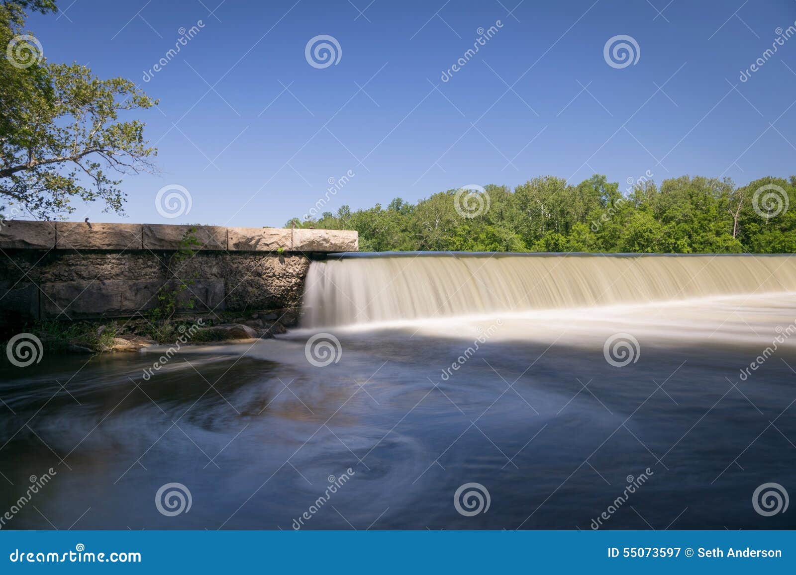 Waterfall over dam stock image. Image of potomac, long - 55073597