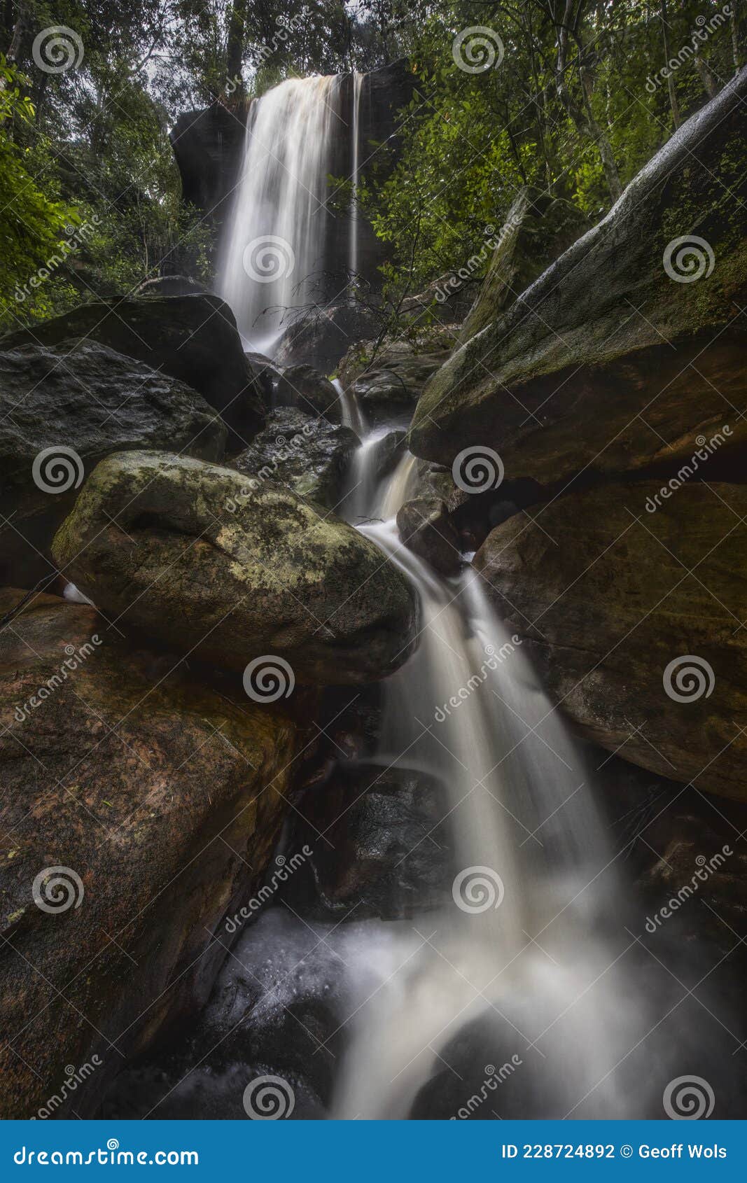 Waterfall In Brisbane Water National Park Near Pearly Ponds In ...