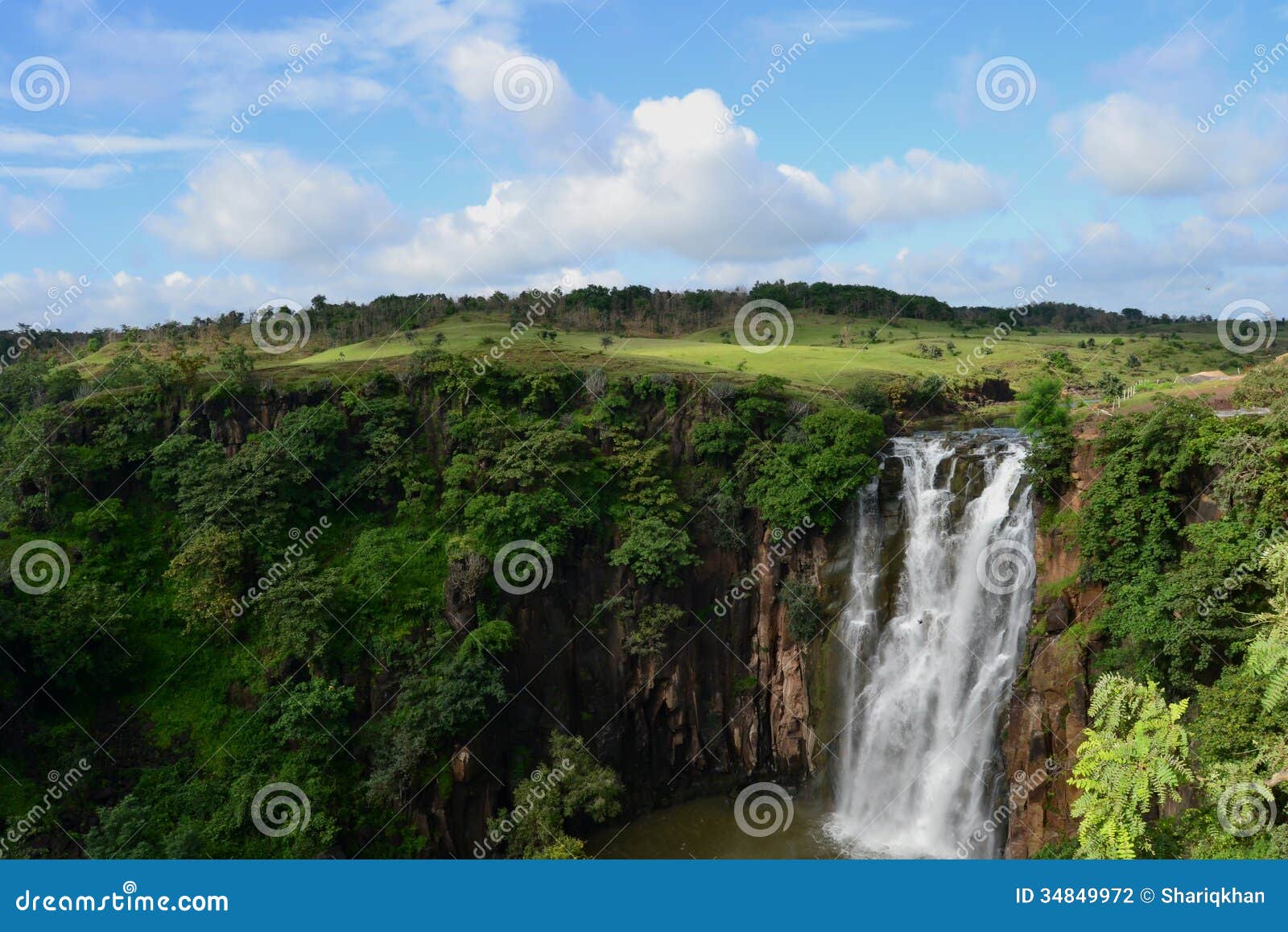 Waterfall Patalpani Mhow Indore India Stock Photo - Image of ...
