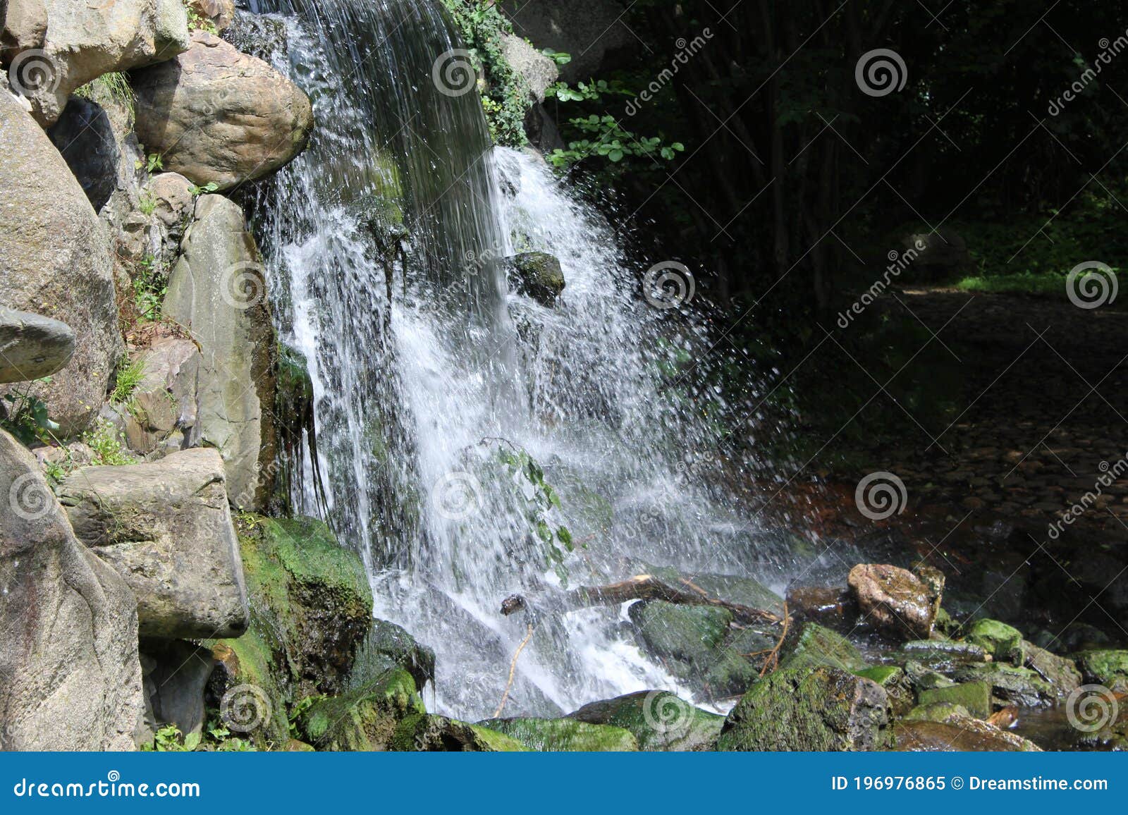 Waterfall in Sonsbeek stock image. Image of nature, flowing - 196976865