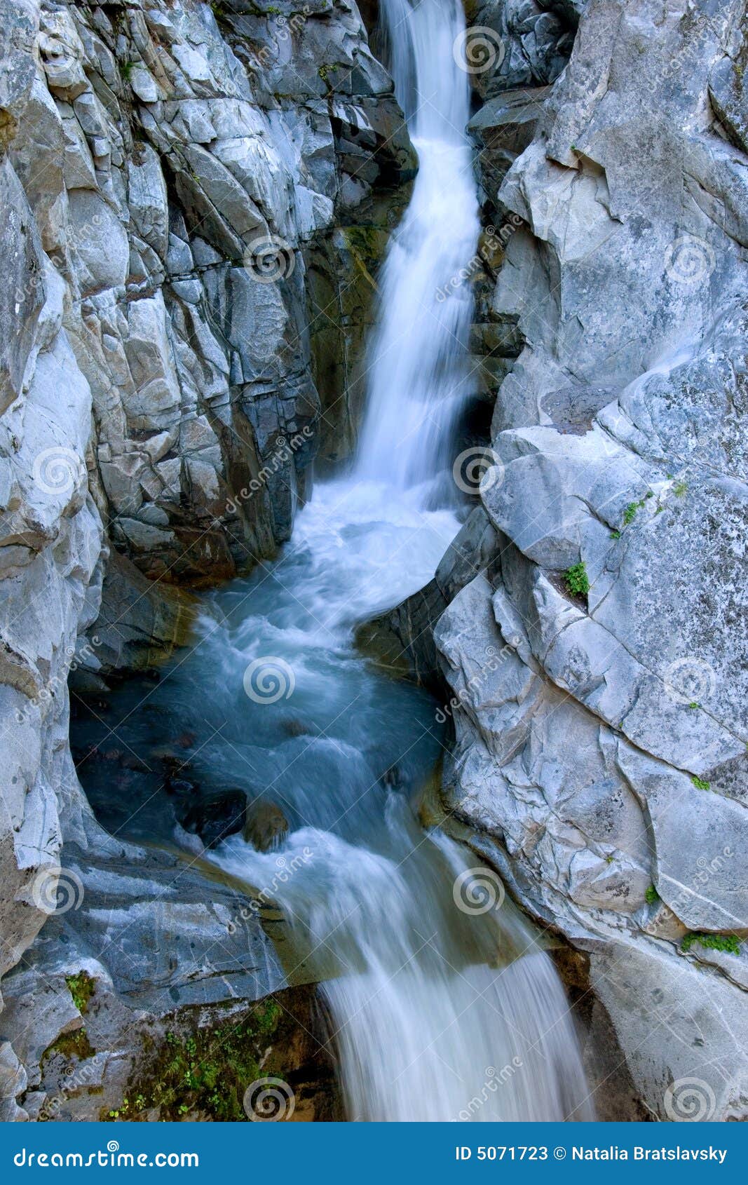 Waterfall spring stock image. Image of america, mountain - 5071723