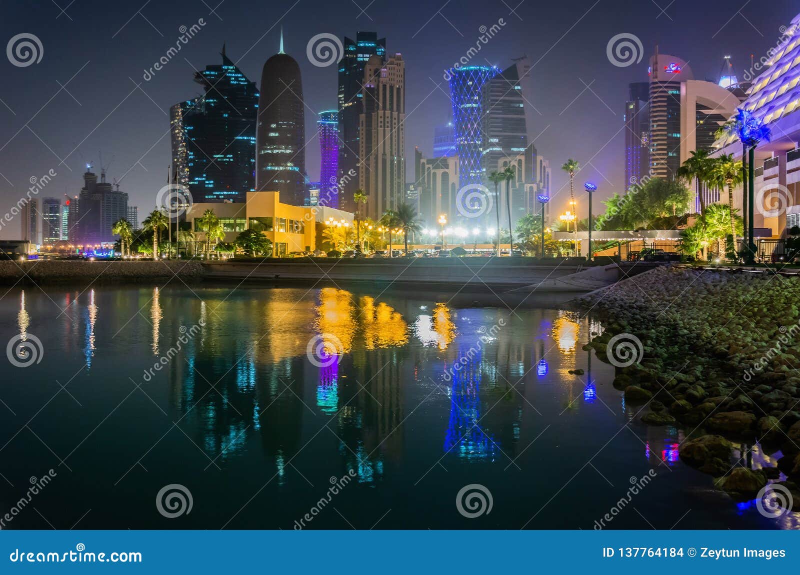 Waterfront in Doha, Qatar editorial stock image. Image of doha - 137764184