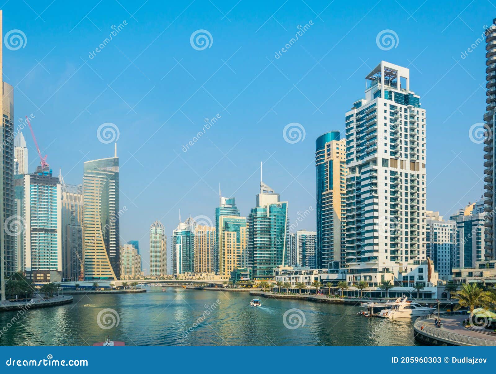 Waterfront of the Dubai Marina, UAE Editorial Stock Photo - Image of ...