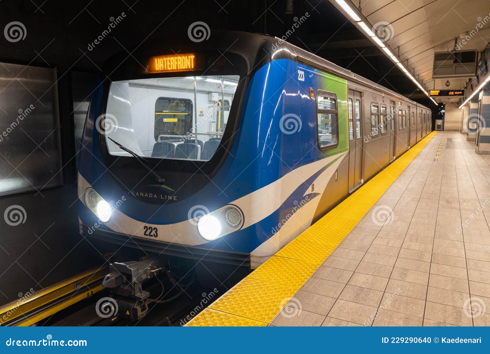 Waterfront Station Skytrain Canada Line Subway Platform. Vancouver, BC ...