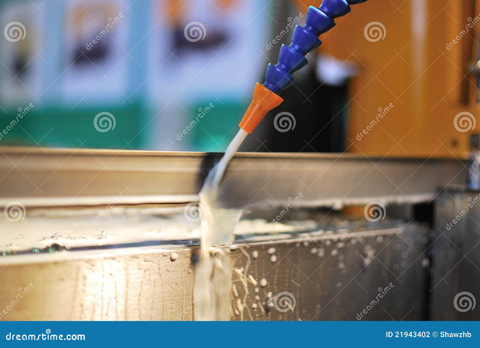 Waterkoeling Bij Lopende Band Stock Foto - Image of legering, fabriek ...