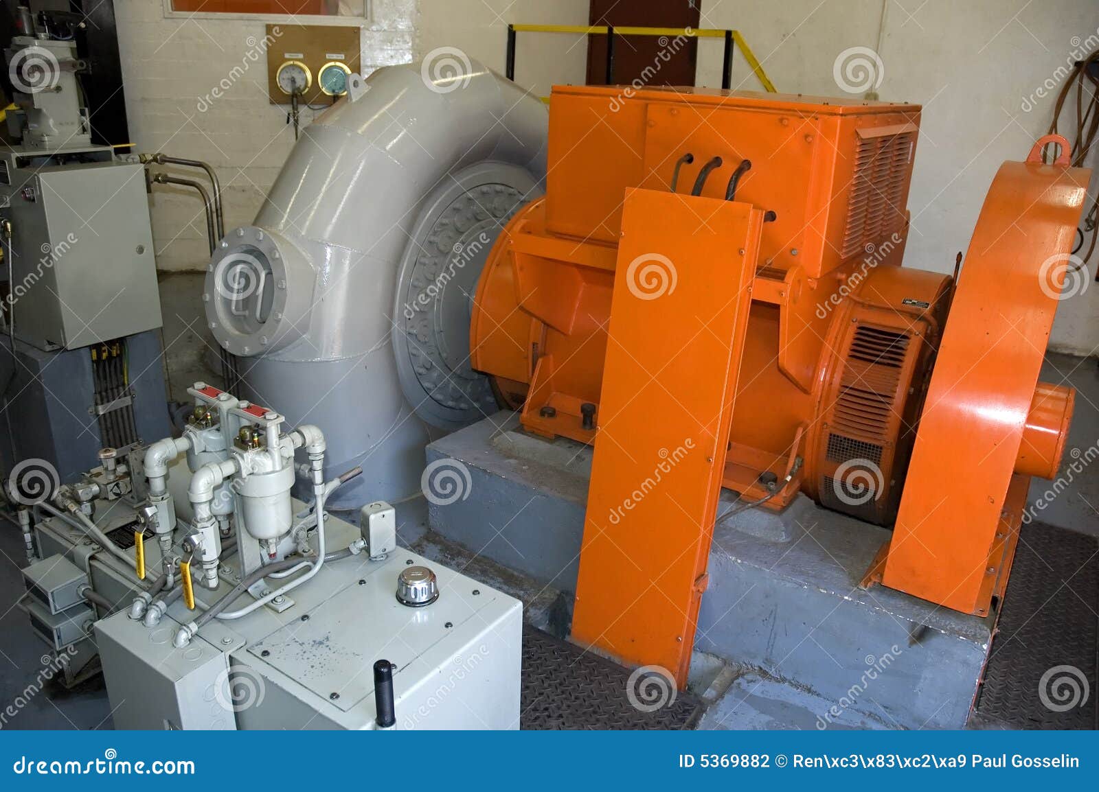 Waterkracht generator stock foto. Image of rivier, energie - 5369882