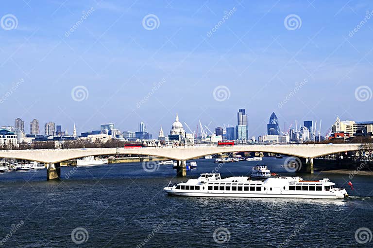 Waterloo Bridge in London stock image. Image of tourist - 11318055