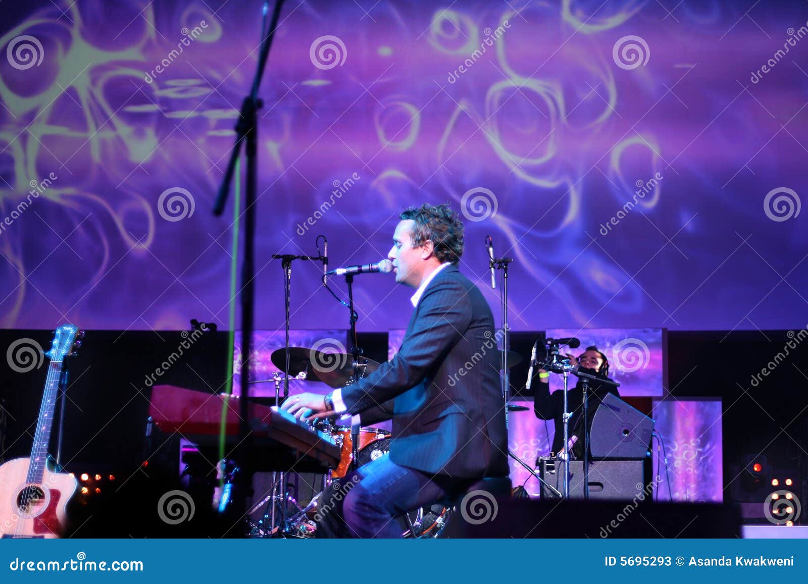 Watershed in Concert editorial stock photo. Image of music - 5695293