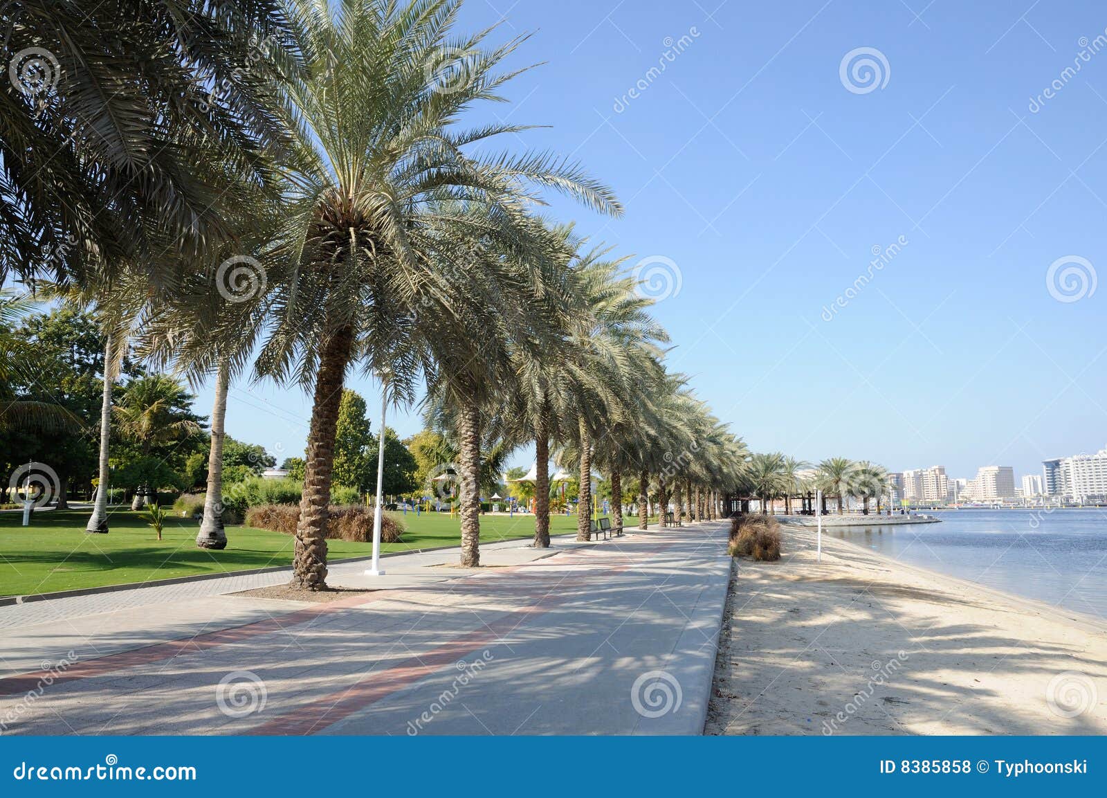 Waterside Park at Dubai Creek Stock Photo - Image of united, water: 8385858
