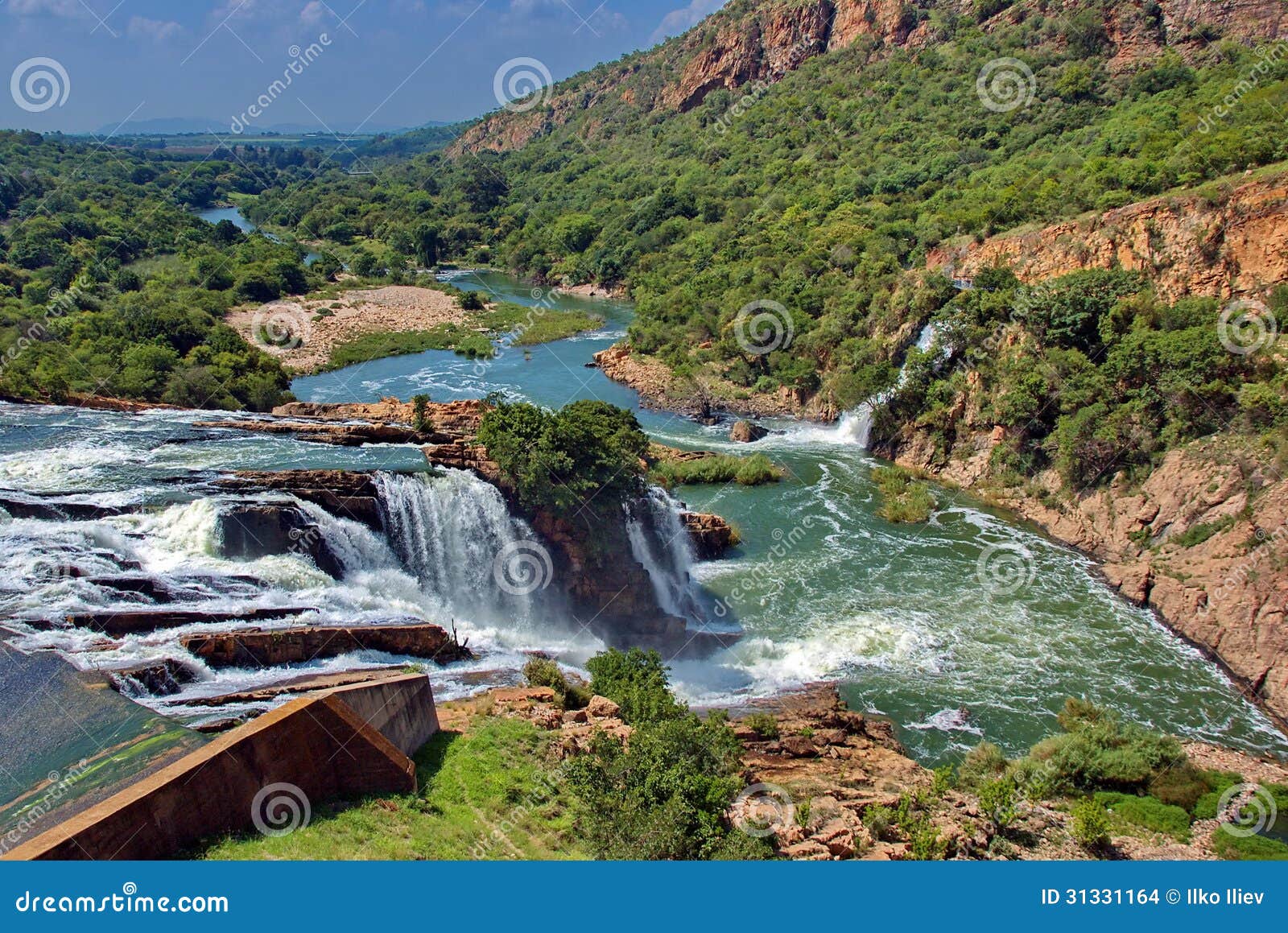Waterval in Krokodilrivier stock foto. Image of muur - 31331164