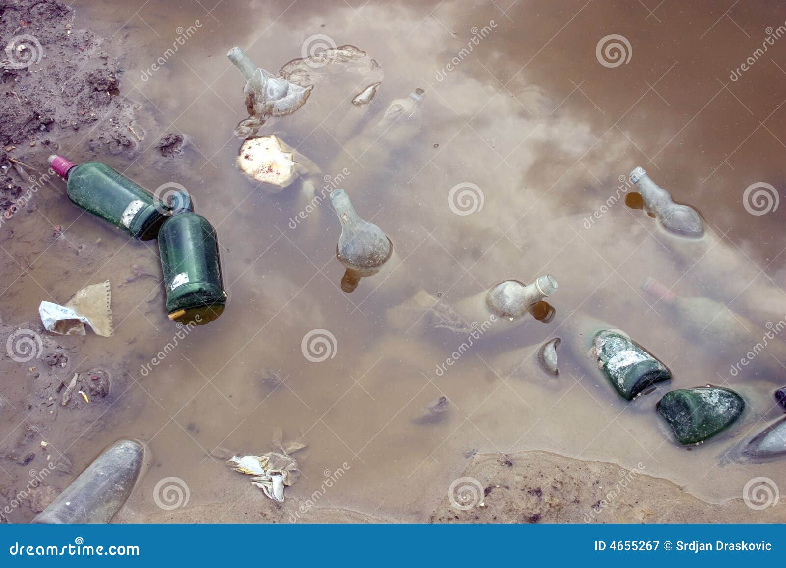 Watervervuiling stock afbeelding. Image of verontreiniging - 4655267