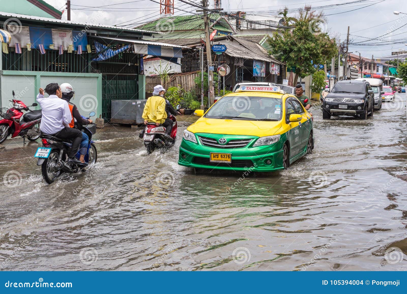 Watervloed in Stadsprobleem Met Drainagesysteem Redactionele Stock ...