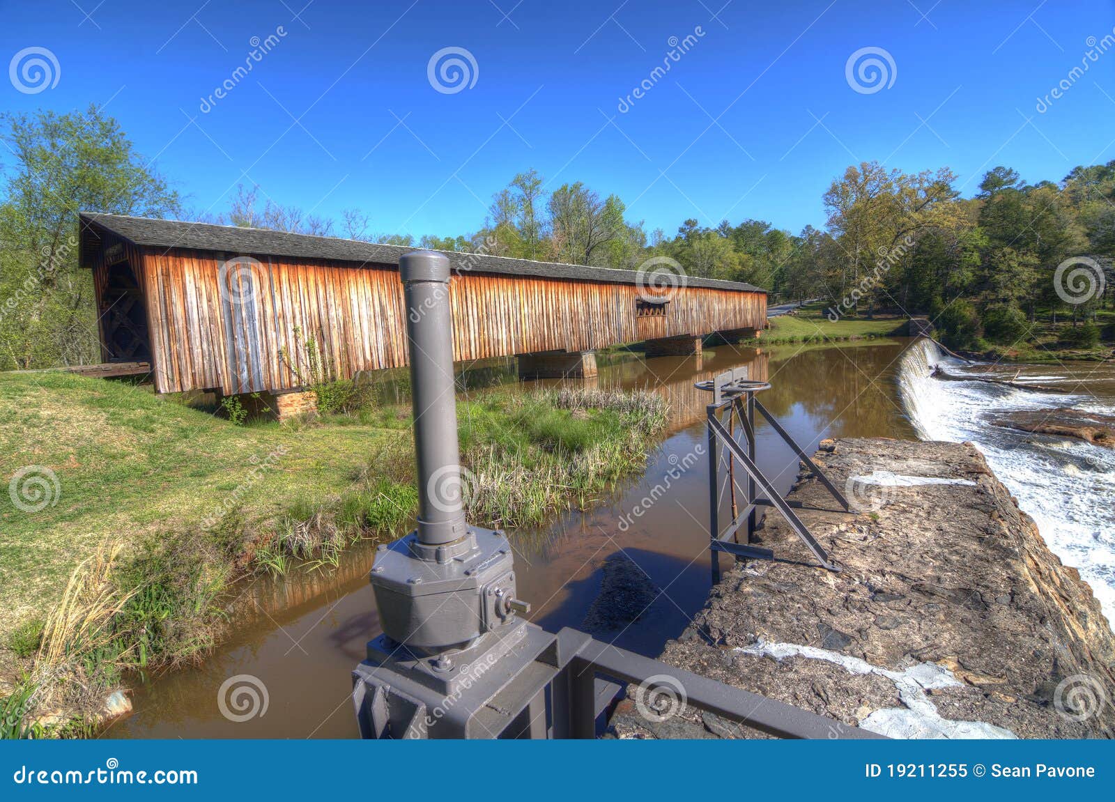Watson Mill Covered Bridge stock image. Image of environment - 19211255