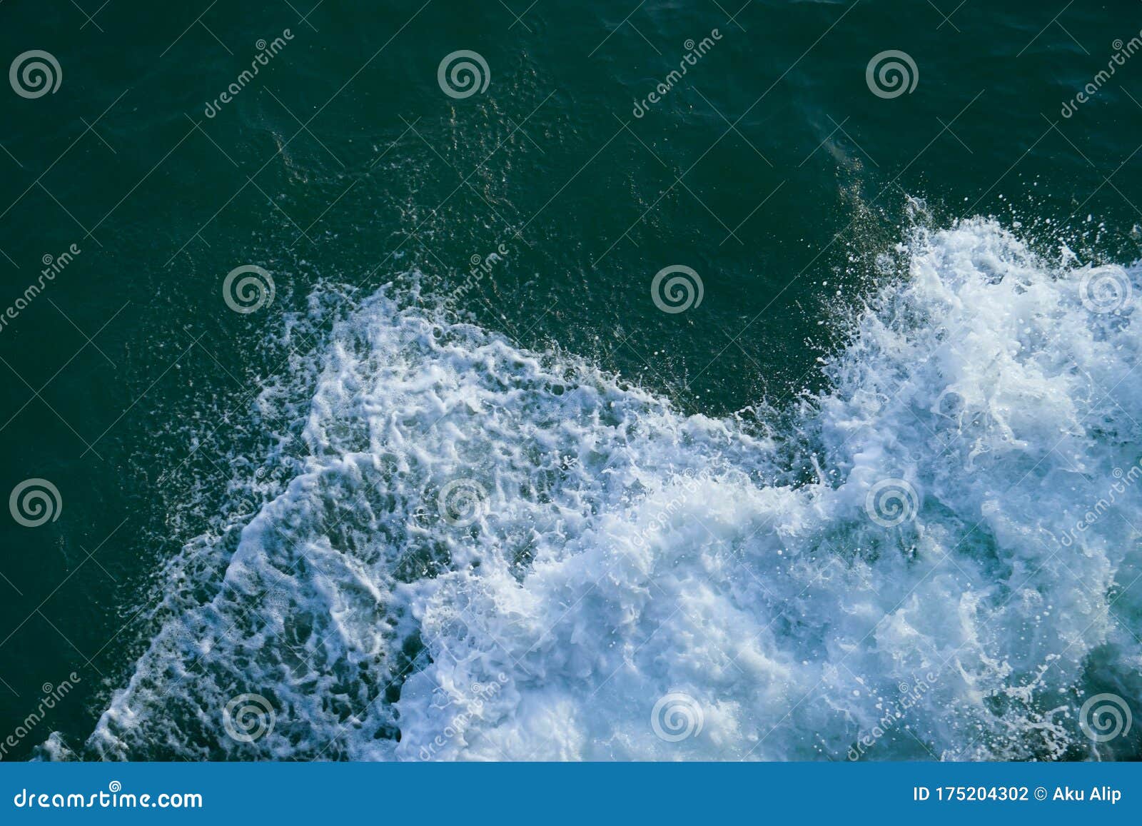 Wave Bubble Sea Foam in the Ocean Stock Photo - Image of bubble, nature ...