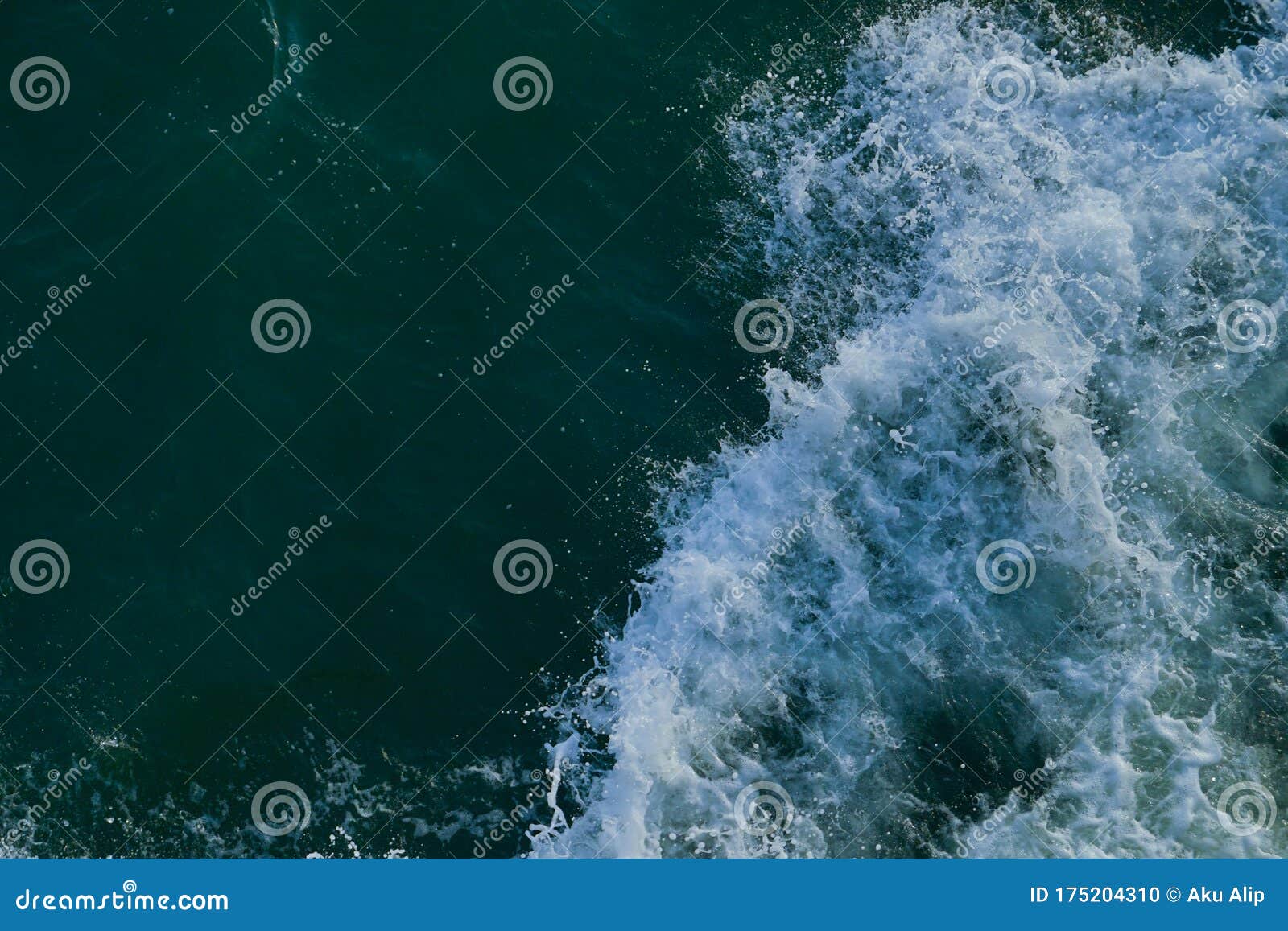 Wave Bubble Sea Foam in the Ocean Stock Photo - Image of bubbles, clear ...