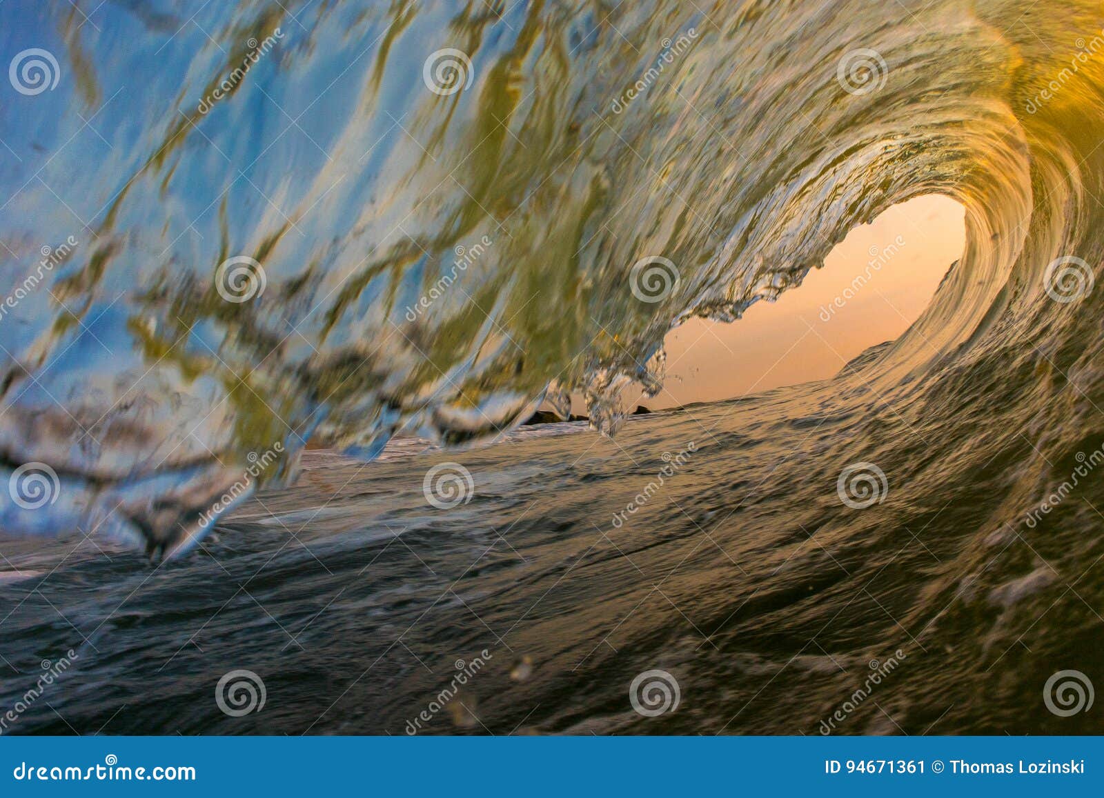 Wave curl stock image. Image of curl, waves, wave, shore - 94671361