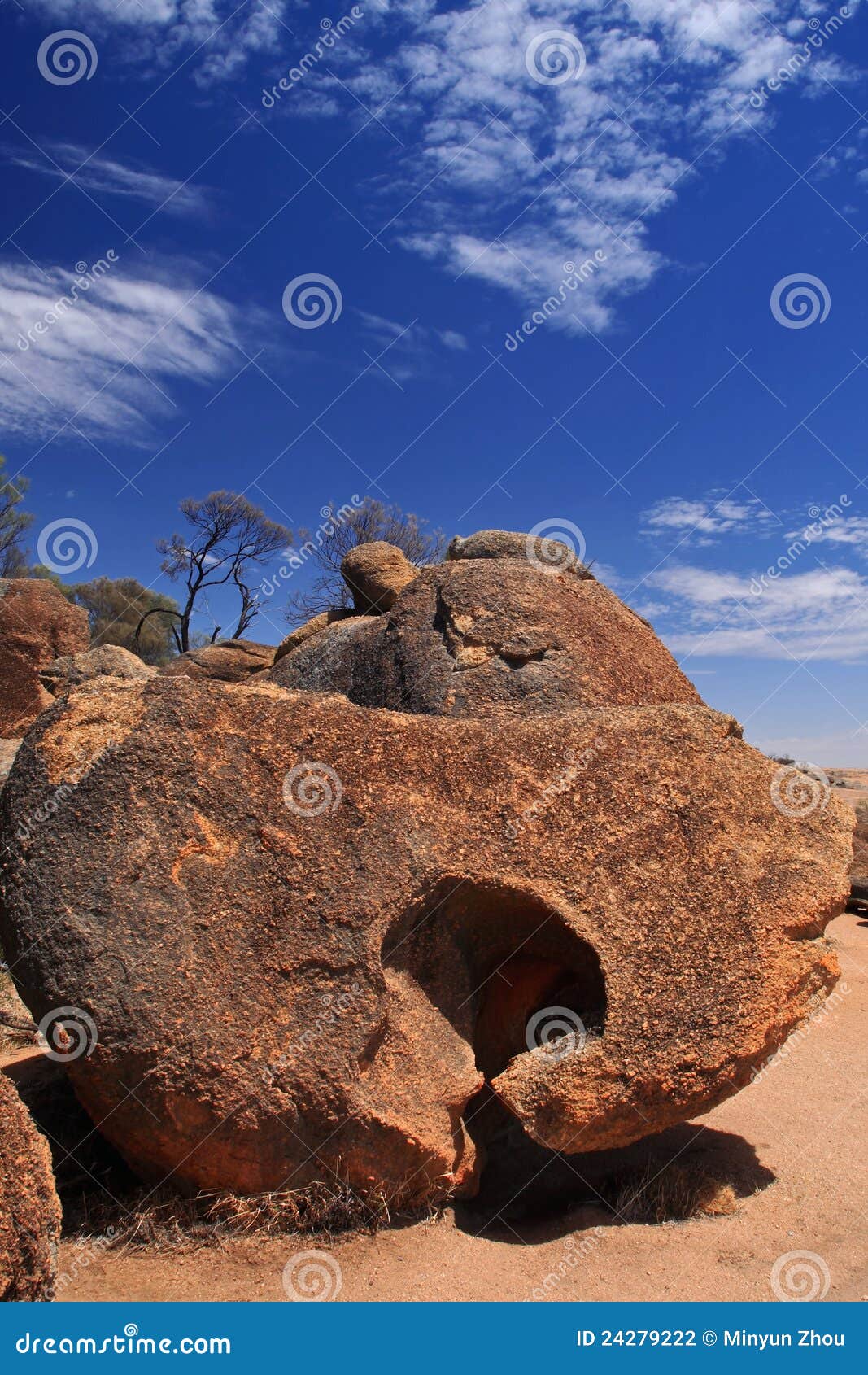 Wave Rock in Western Australia Stock Photo - Image of deserts, nature ...