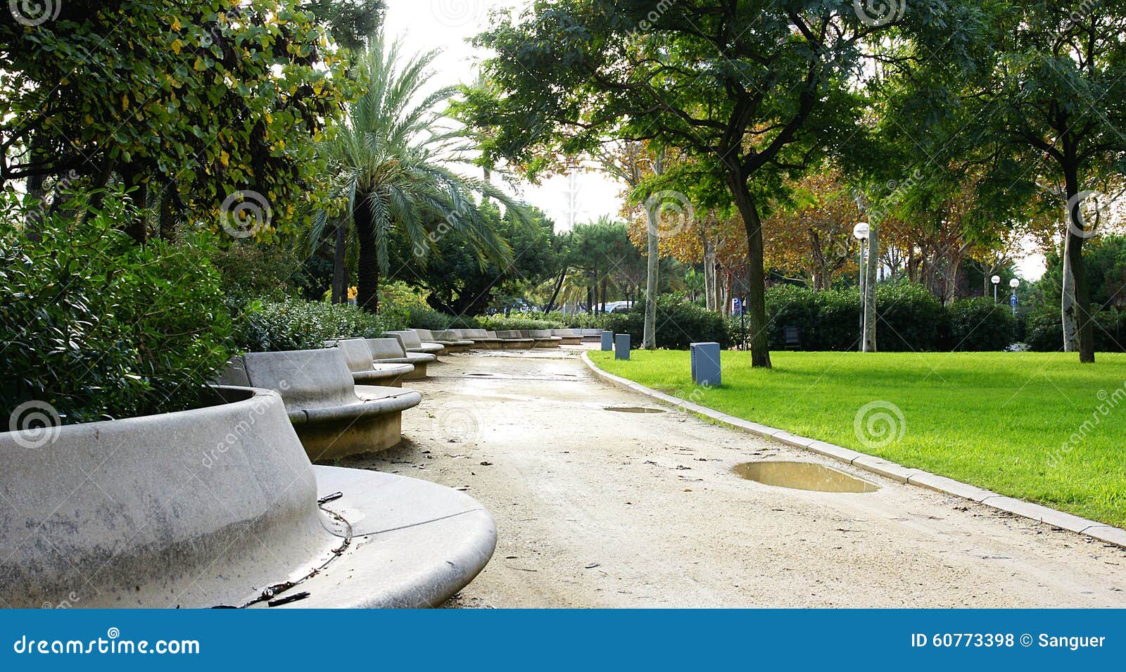 Wave-shaped Bench in the Gardens Stock Photo - Image of banks, cities ...