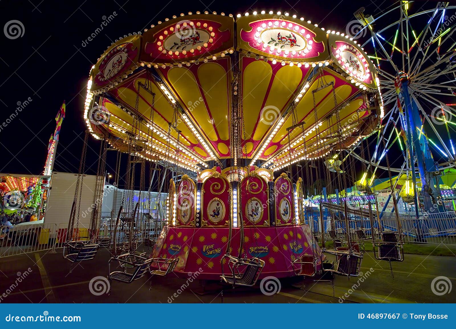 Wave Swing Ride editorial photography. Image of amusement - 46897667