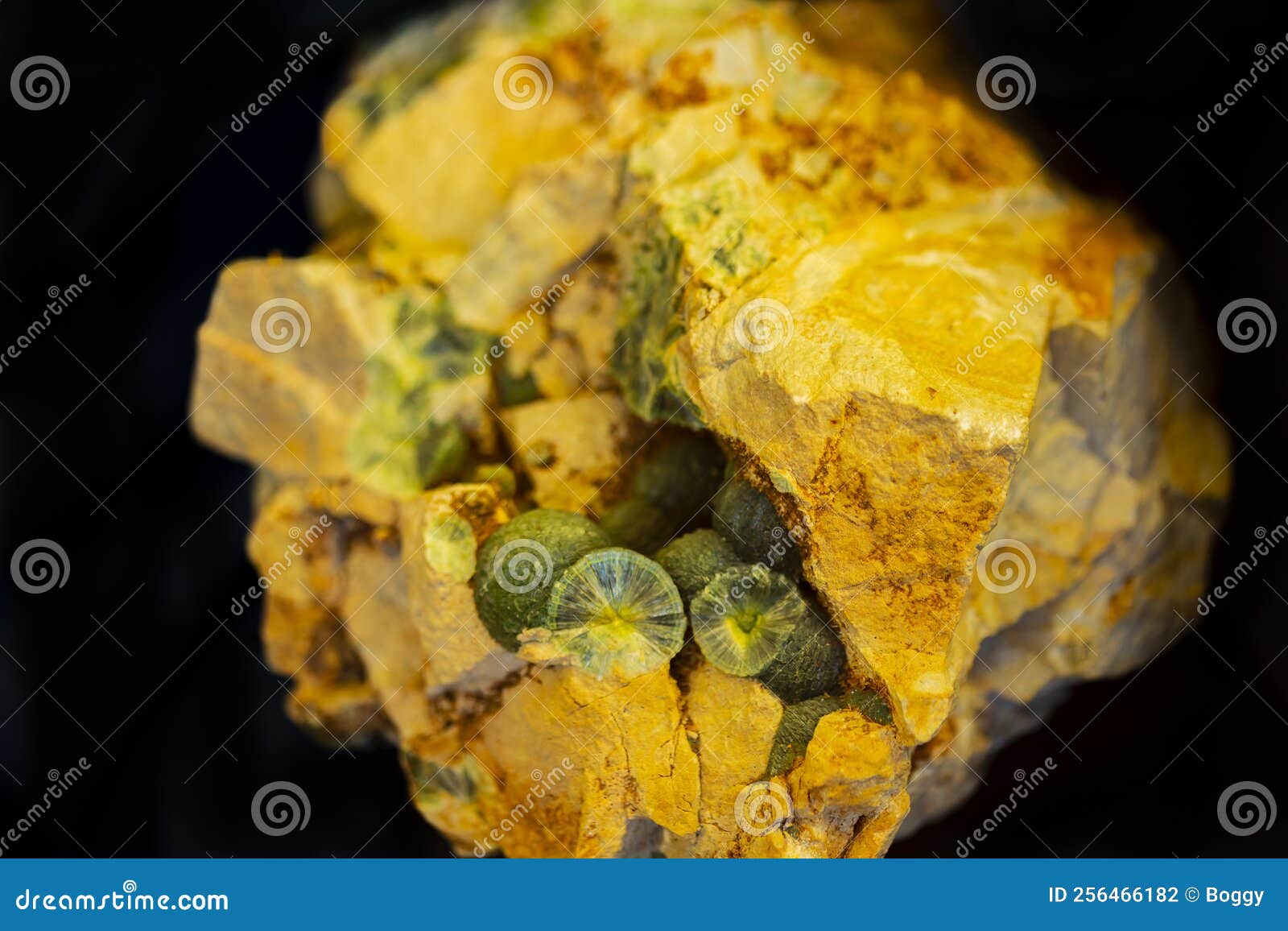 Wavellite mineral specimen stock photo. Image of orthorhombic - 256466182