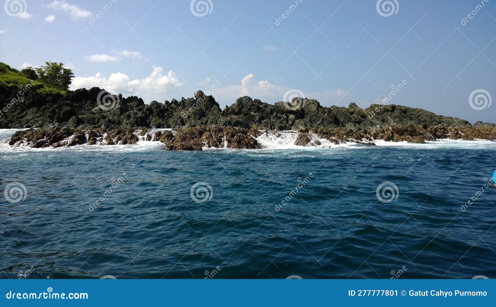 Waves on a Beautiful Reef on a Deserted Island Stock Image - Image of ...