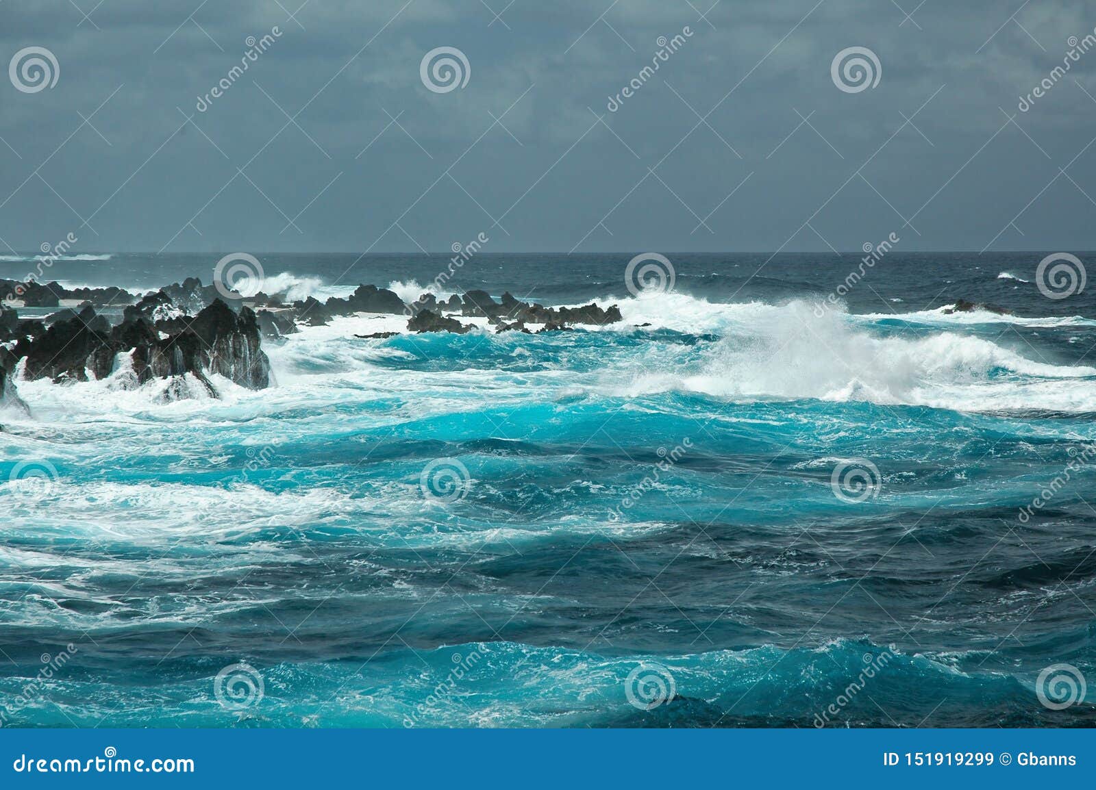 Deep cyan ocean waves stock image. Image of green, turbulent - 151919299