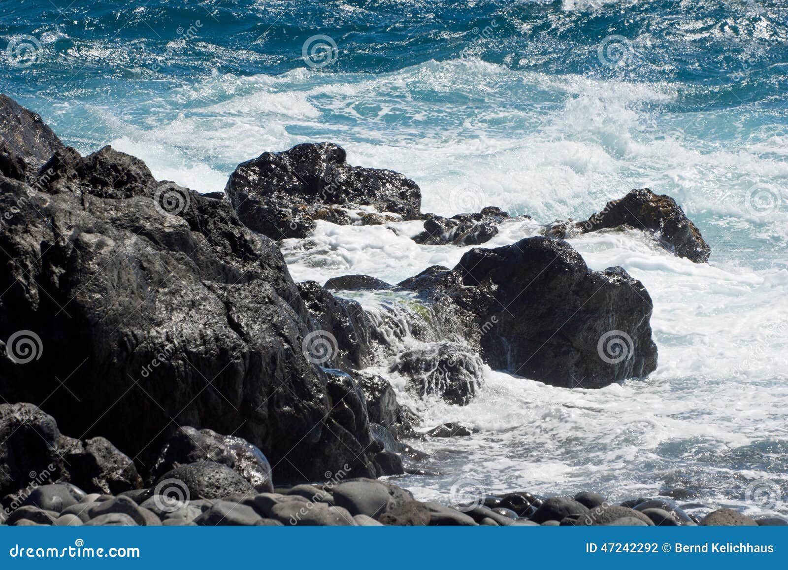 Waves on the coast stock photo. Image of paradise, outdoors - 47242292