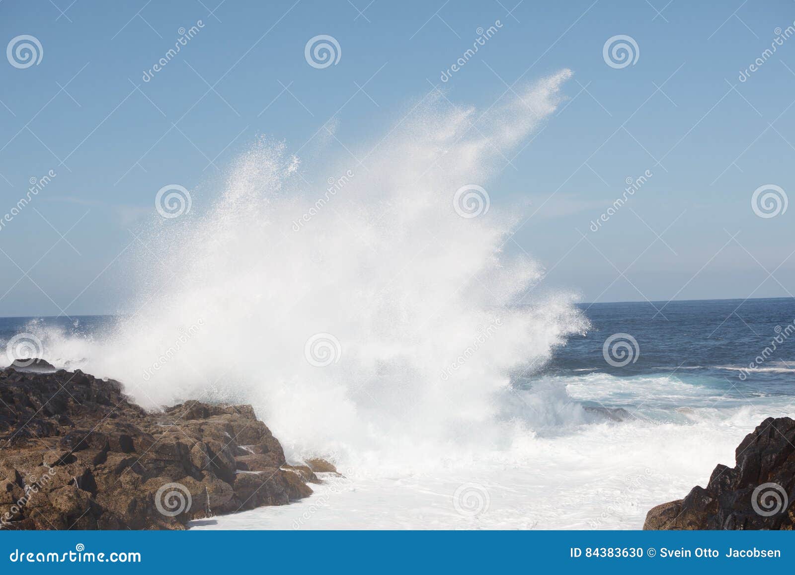 Waves Crashing Against the Shore Stock Photo - Image of travel, canary ...