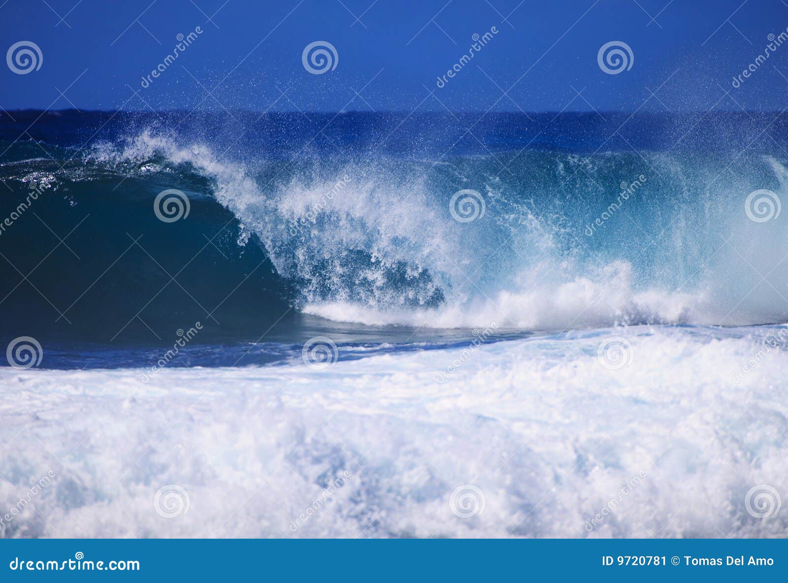 Waves Cresting and Breaking Stock Image - Image of breakers, deep: 9720781