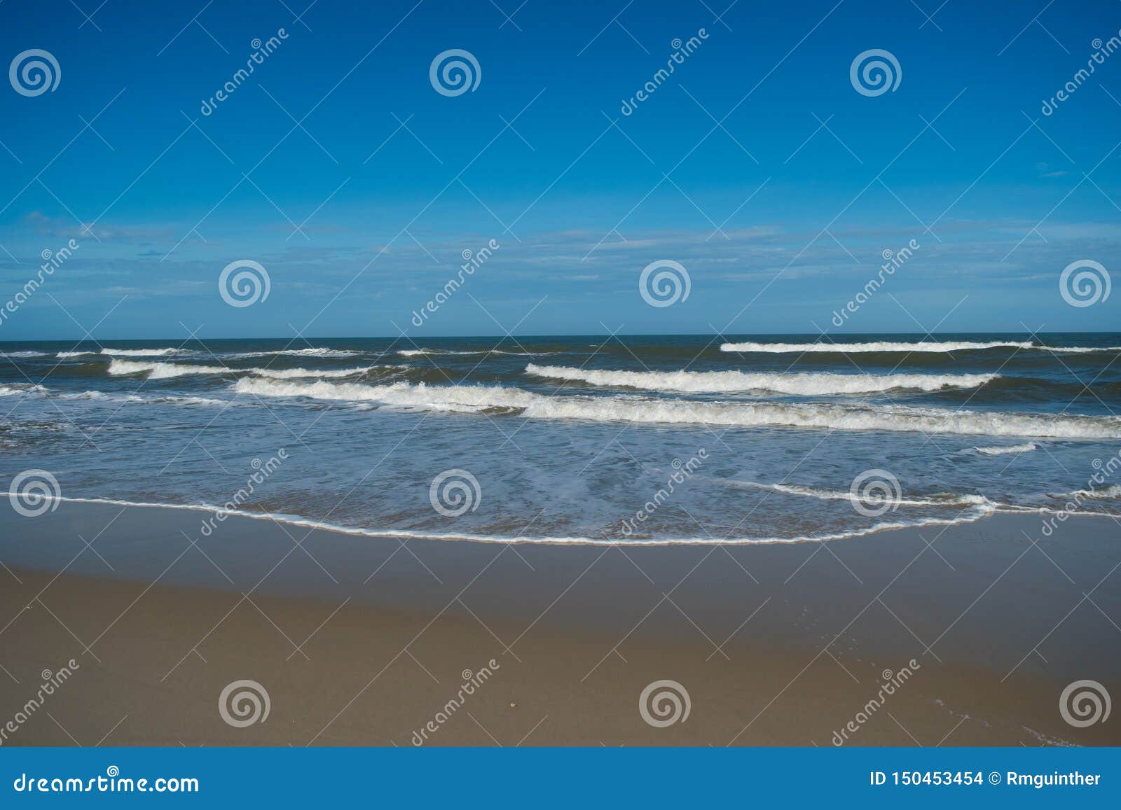 Waves Gently Rolling Onto the Beach from the Atlantic Ocean Stock Photo ...