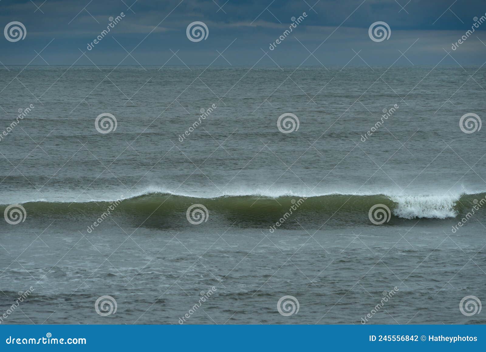 Waves of an Incoming Tide in the North Sea, UK Stock Photo - Image of ...