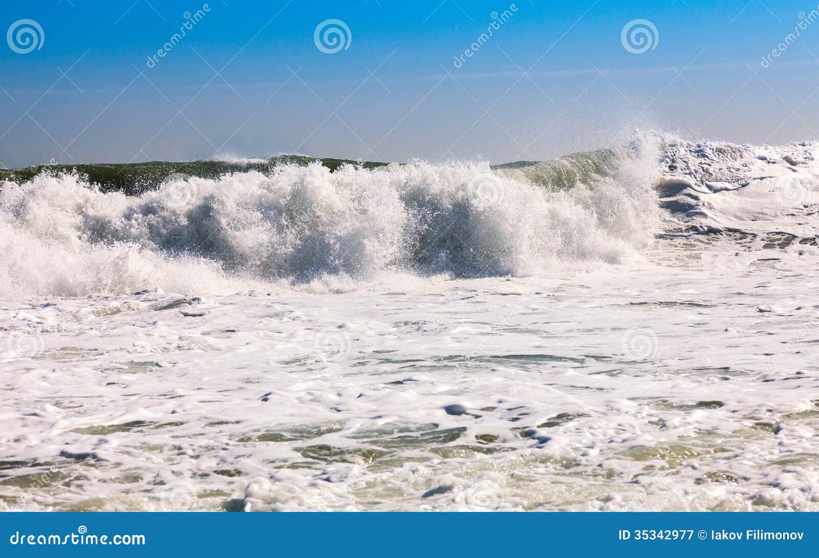 Waves in strong wind stock image. Image of wave, horizon - 35342977