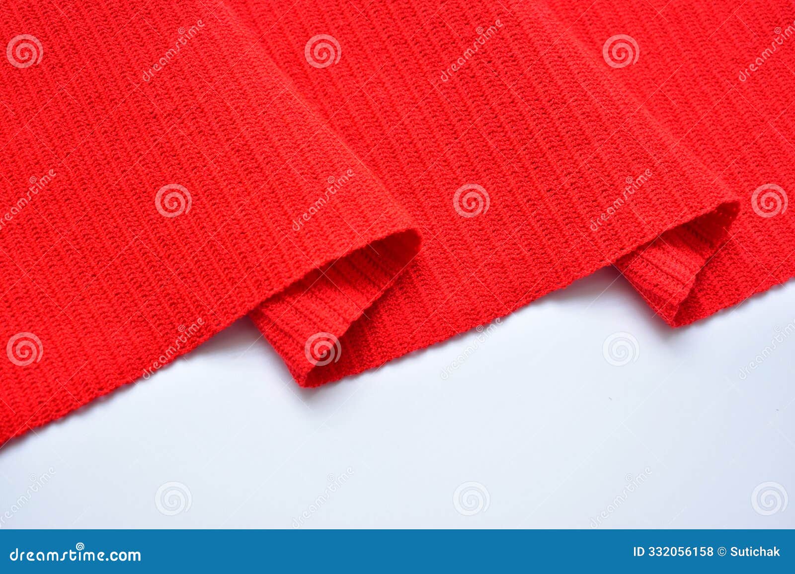 Wavy of Red Wool Knitted Yarn Texture, Woolen Fabric on White ...