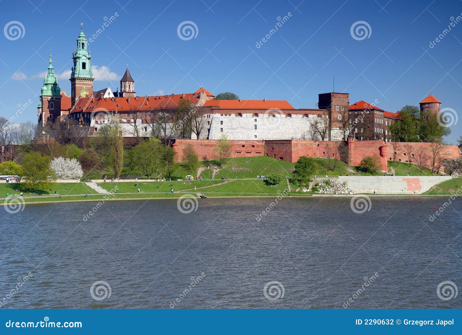 Wawel - Castello Reale a Cracovia Fotografia Stock - Immagine di cielo ...